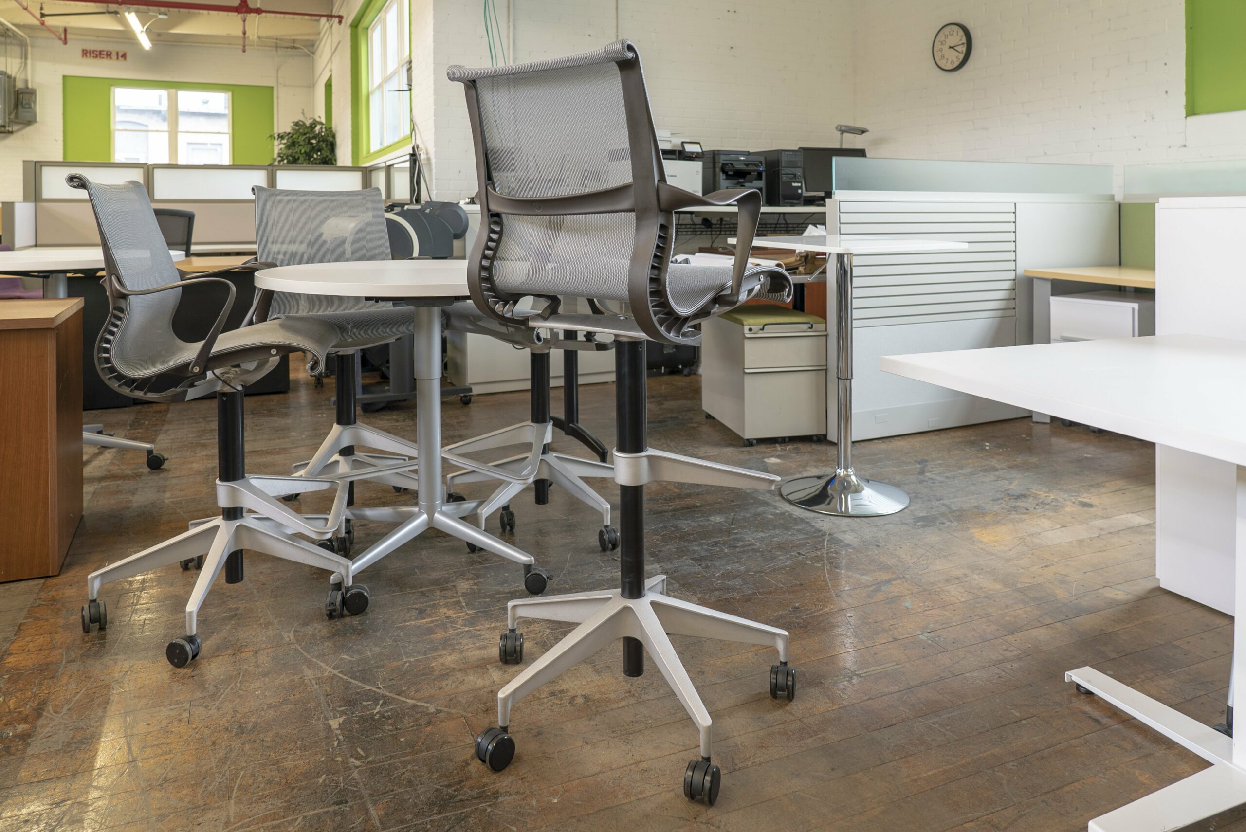 herman-miller-setu-stools-1